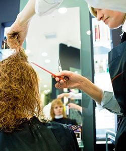 Wet vs. Dry Cutting: Is One Damaging? | NaturallyCurly