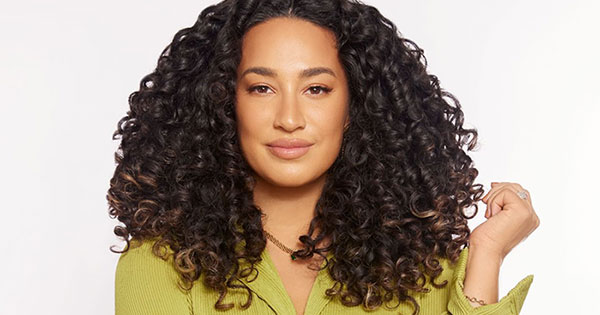 Rizos Curls Makes History as the First Latina-Owned Curly Hair Care ...