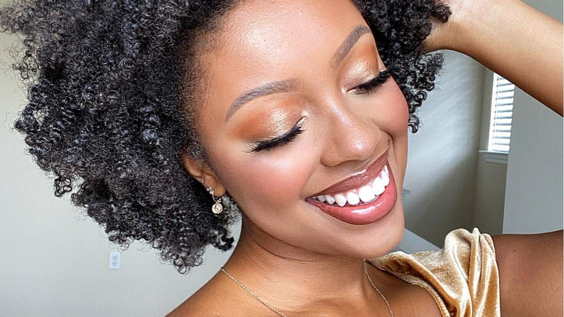 12 Middle Part Styles That Compliment Any Face Shape