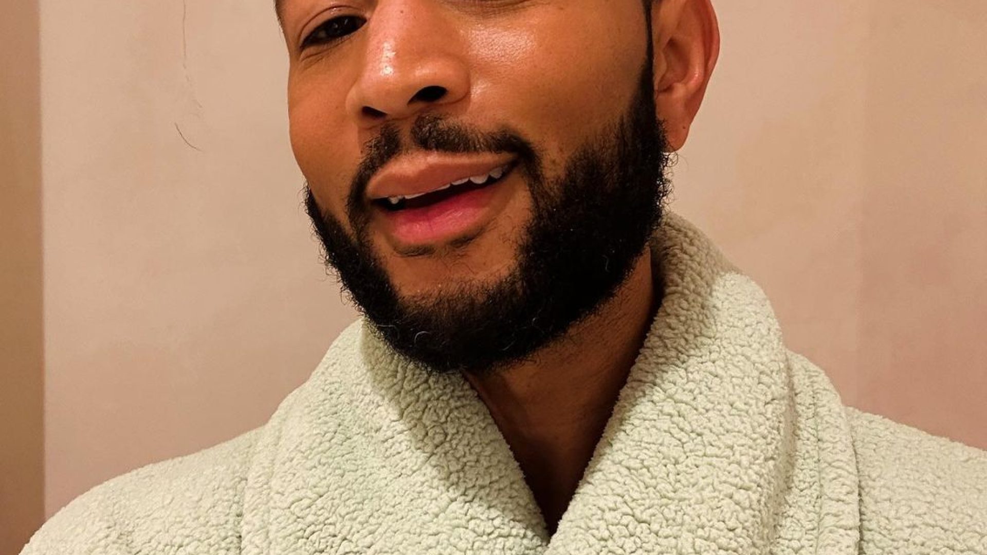 25 Celebrity Men Who Embrace Their Texture During No Shave November ...